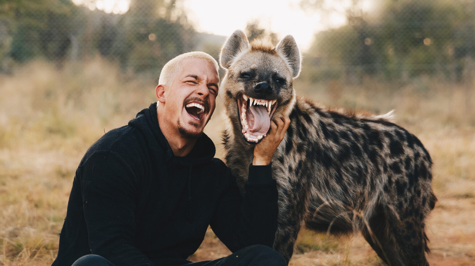 Interview mit Dean Schneider - TOURISTBOOK